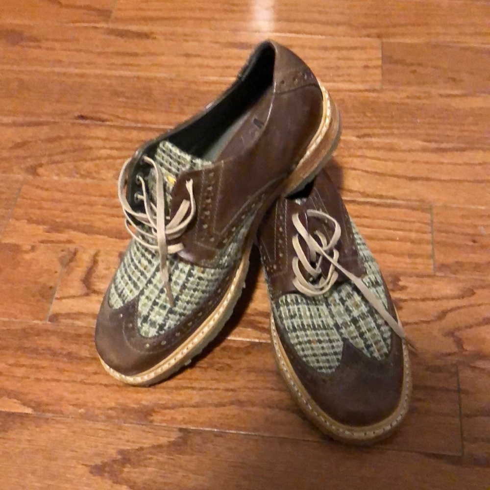 J Shoes Churchill Wingtip Brogue Shoes Size 7 - Gem